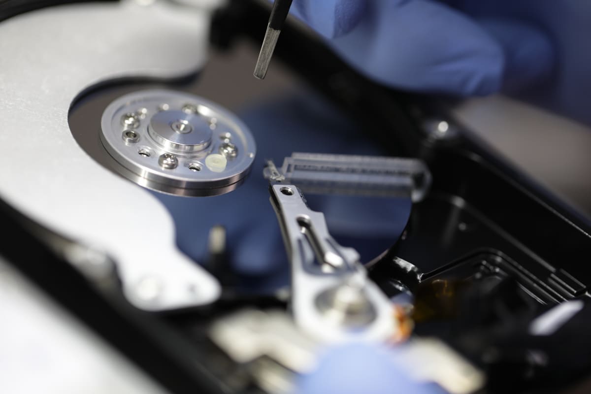 Dead Hard Drive Data Recovery - Causes and What to Do